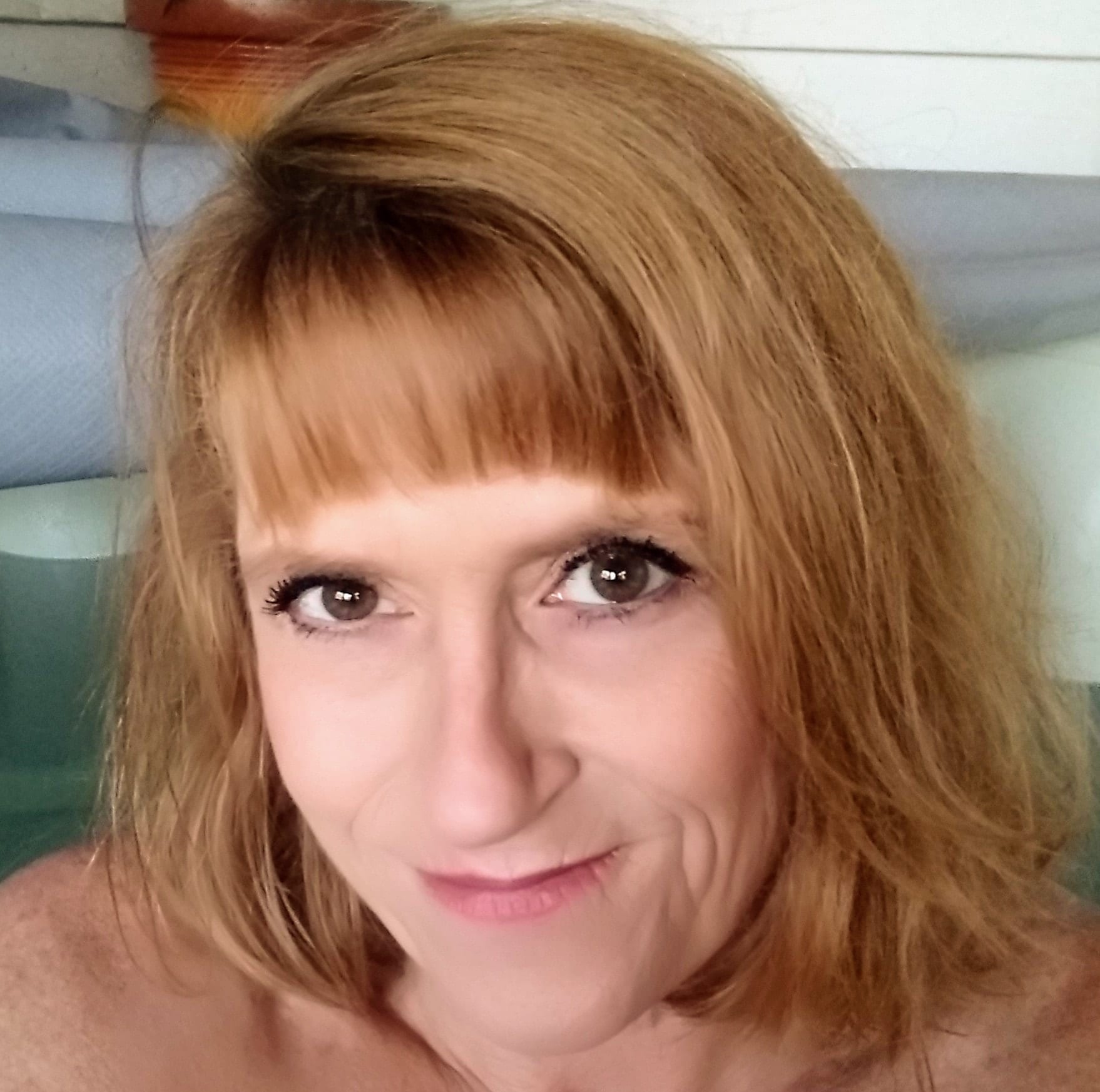 Lora Adams at Moline’s Black Box Revives “Love, Loss and What I Wore ...