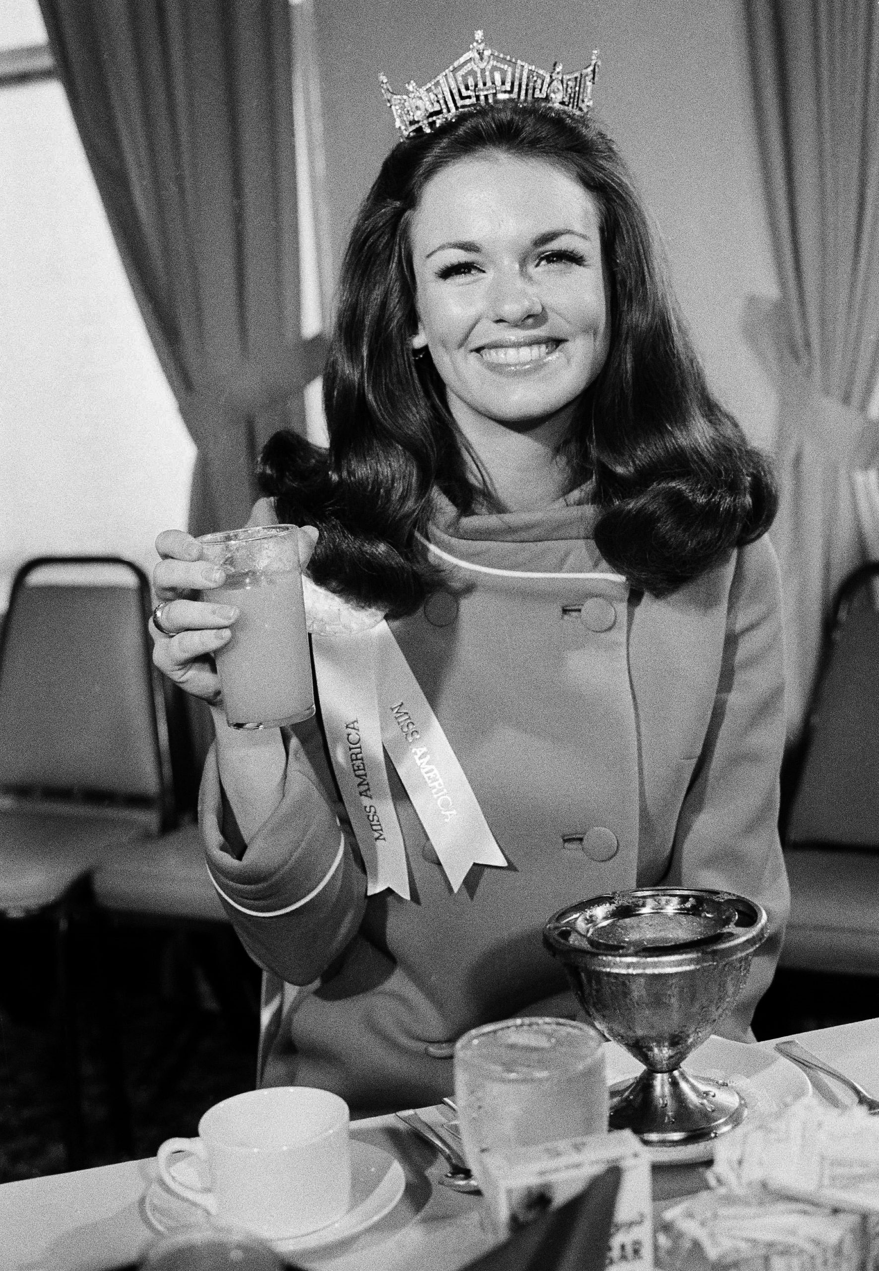 Former Rock Island Argus Reporter Conquers D.C., Releases New Book on ...