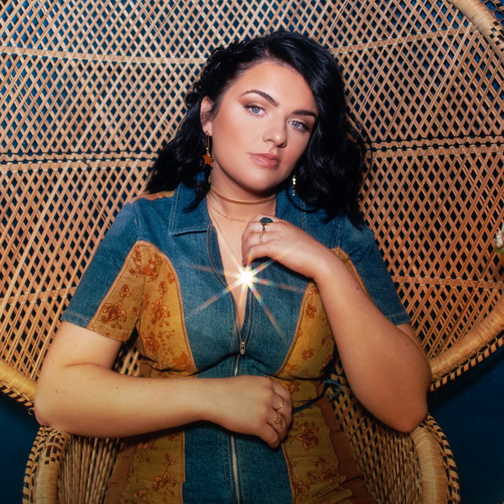 Maddie Poppe to Perform Christmas Music At Iowa's Rhythm City Casino ...