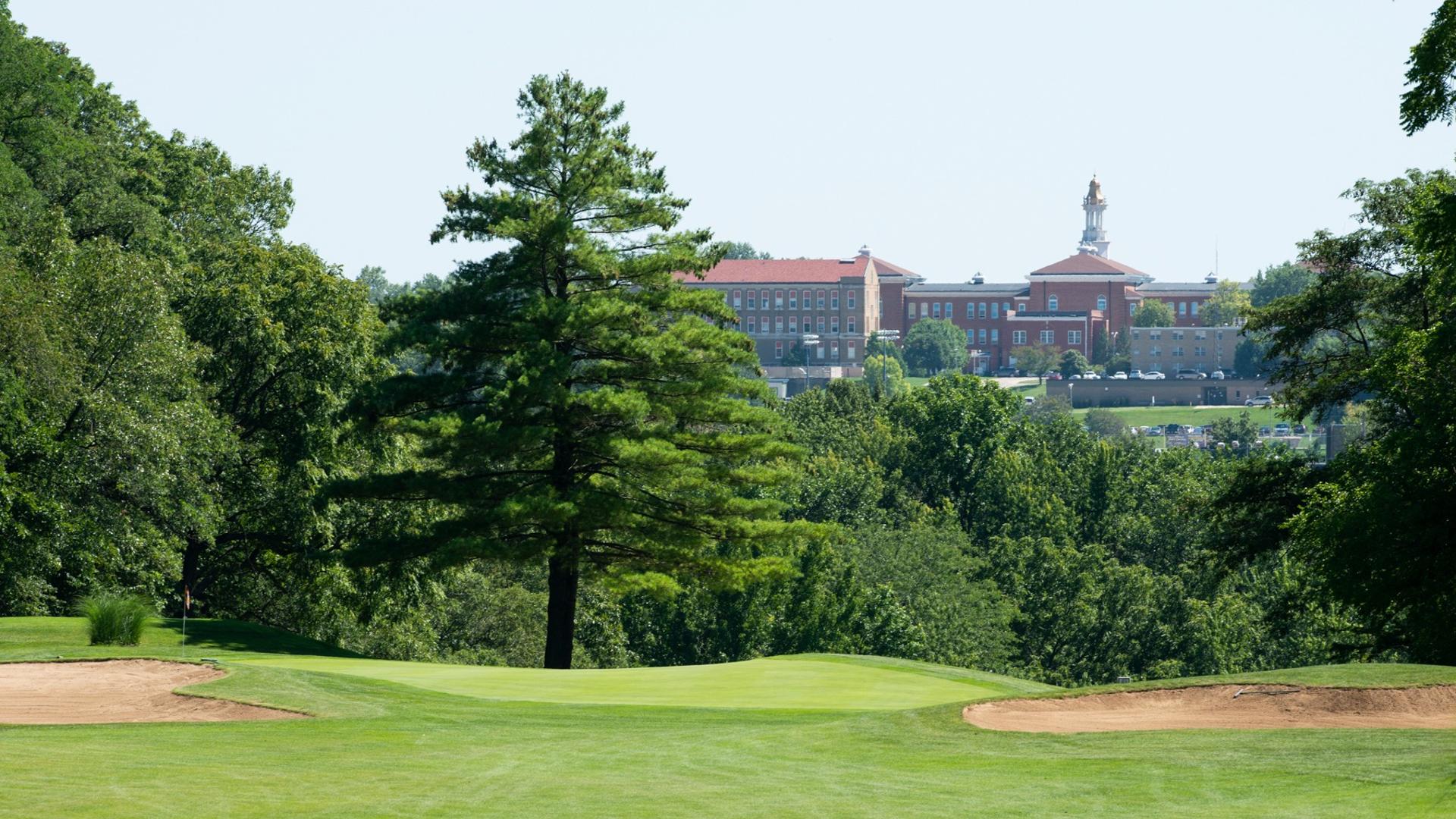 Western Illinois Golf Fundraiser Now Open | Quad Cities